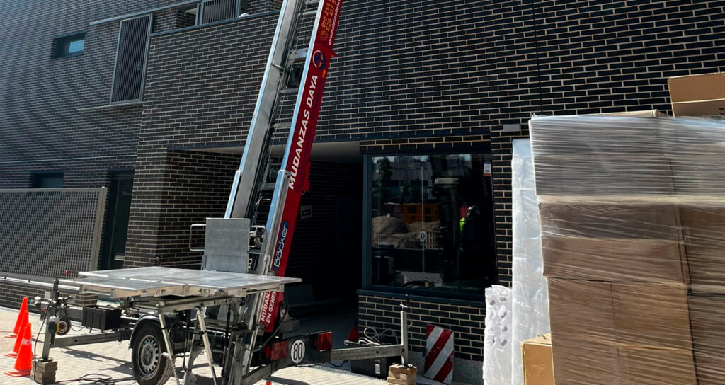 Todo lo que necesitas saber sobre el alquiler de grúas elevadoras para ...